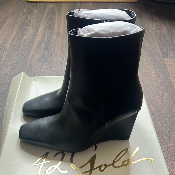 42 GOLD | Shoes | 42 Gold Olanna Boot | Poshmark